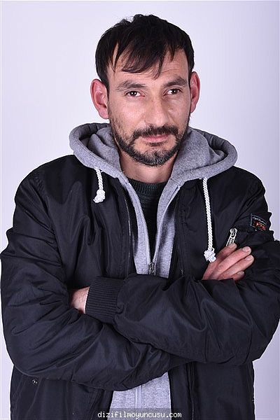 Karaman Dizi Film Oyuncusu Samet 36 Yaşında 178cm Boyunda 67 Kilo ...