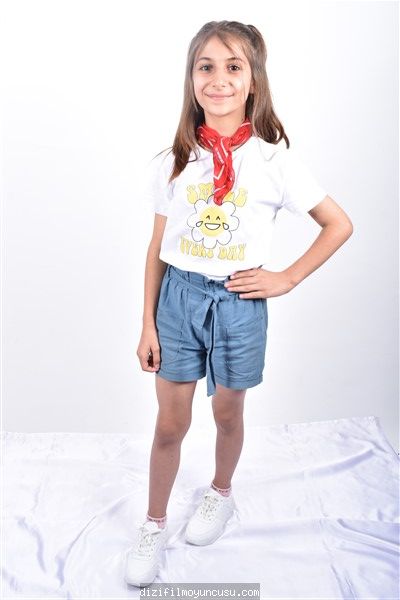 Manisa Dizi Film Sinema Oyuncu Adayımız Berrin 14 Yaşında 144cm Boyunda ...