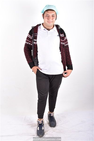 Nevşehir Dizi Film Sinema Oyuncu Adayımız Emre 24 Yaşında 172cm Boyunda ...