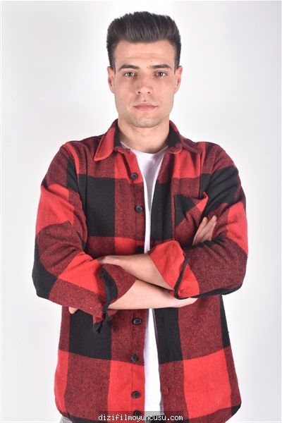 Antalya Dizi Film Sinema Oyuncu Adayımız Emre 26 Yaşında 187cm Boyunda ...